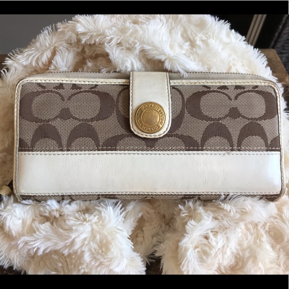 Coach | Bags | Authentic Coach Wallet | Poshmark